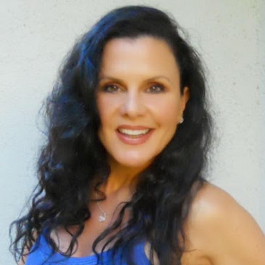 Bess Motta - YouTube