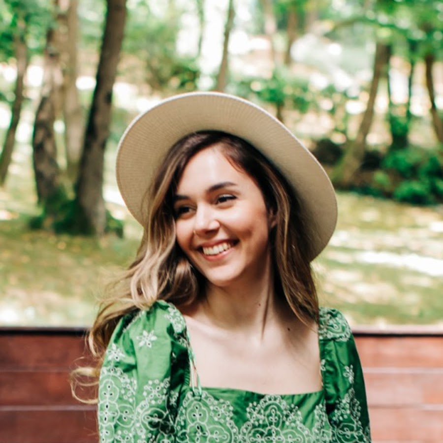 Berfu Yenenler - YouTube