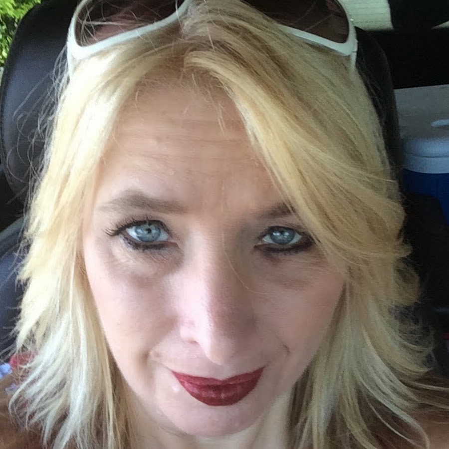 Kelly Wells Youtube