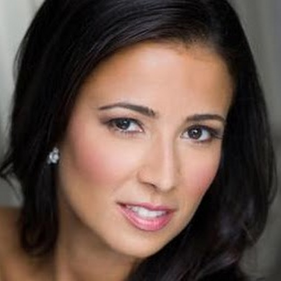 Julie Banderas - YouTube