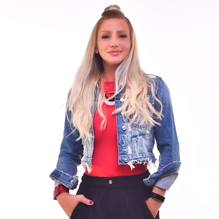 Miss Bee Official - YouTube