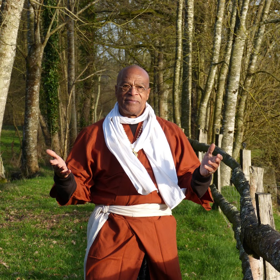 Le Yogi Coudoux - YouTube