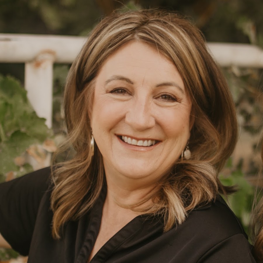 Michelle Shelton - YouTube