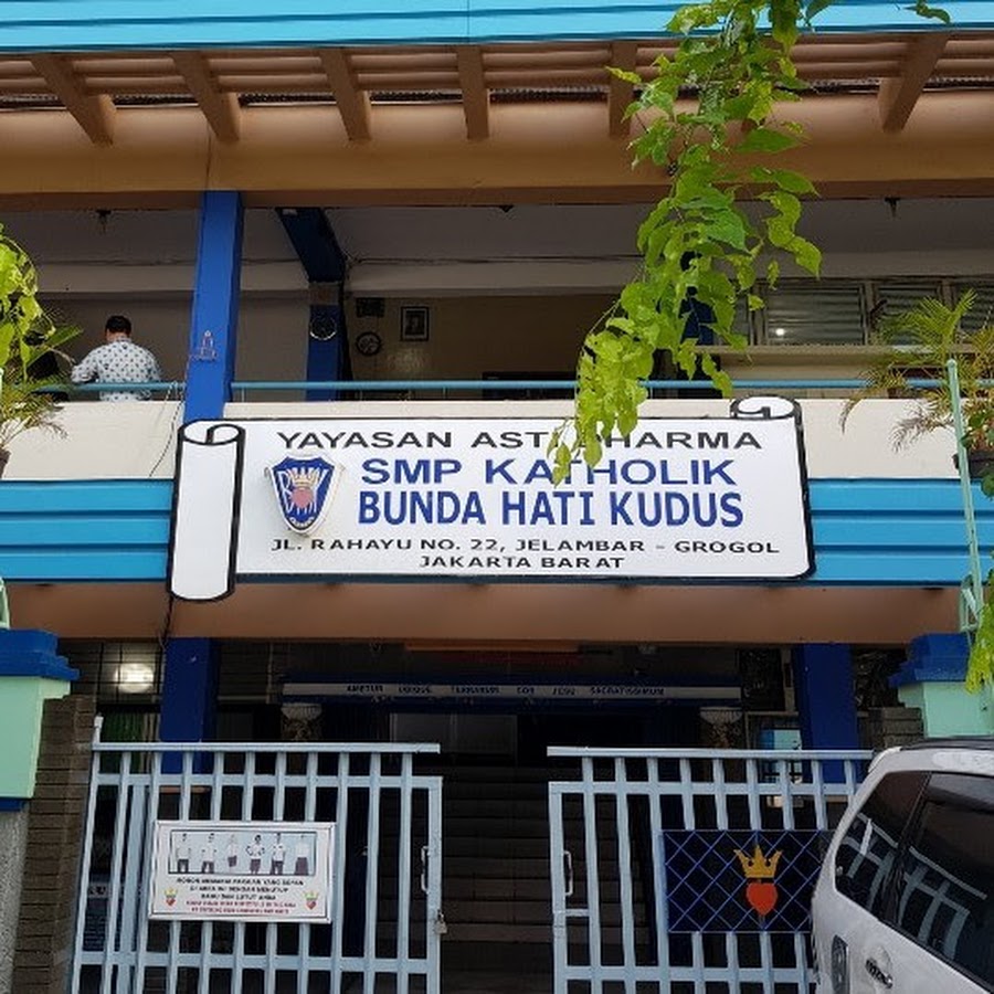 SMP BHK Jakarta - YouTube