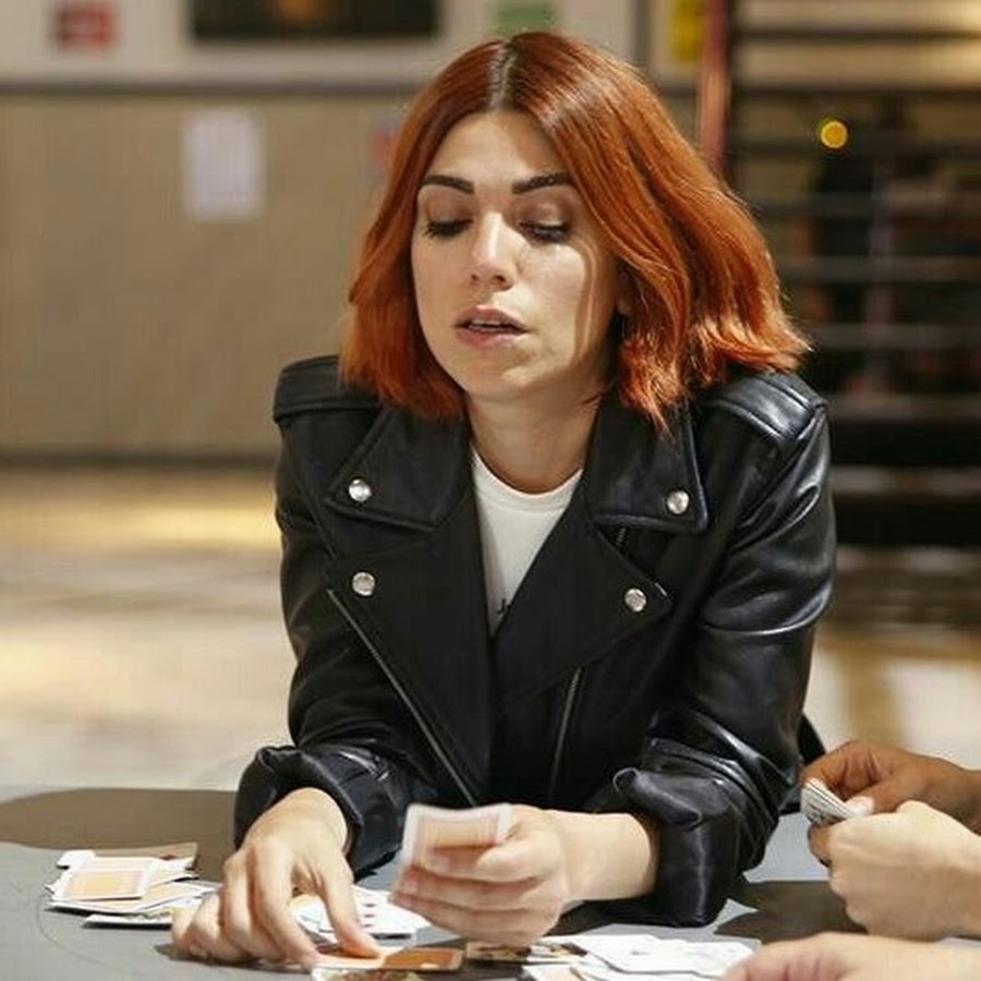 Azra Kaya Ceren Moray - YouTube