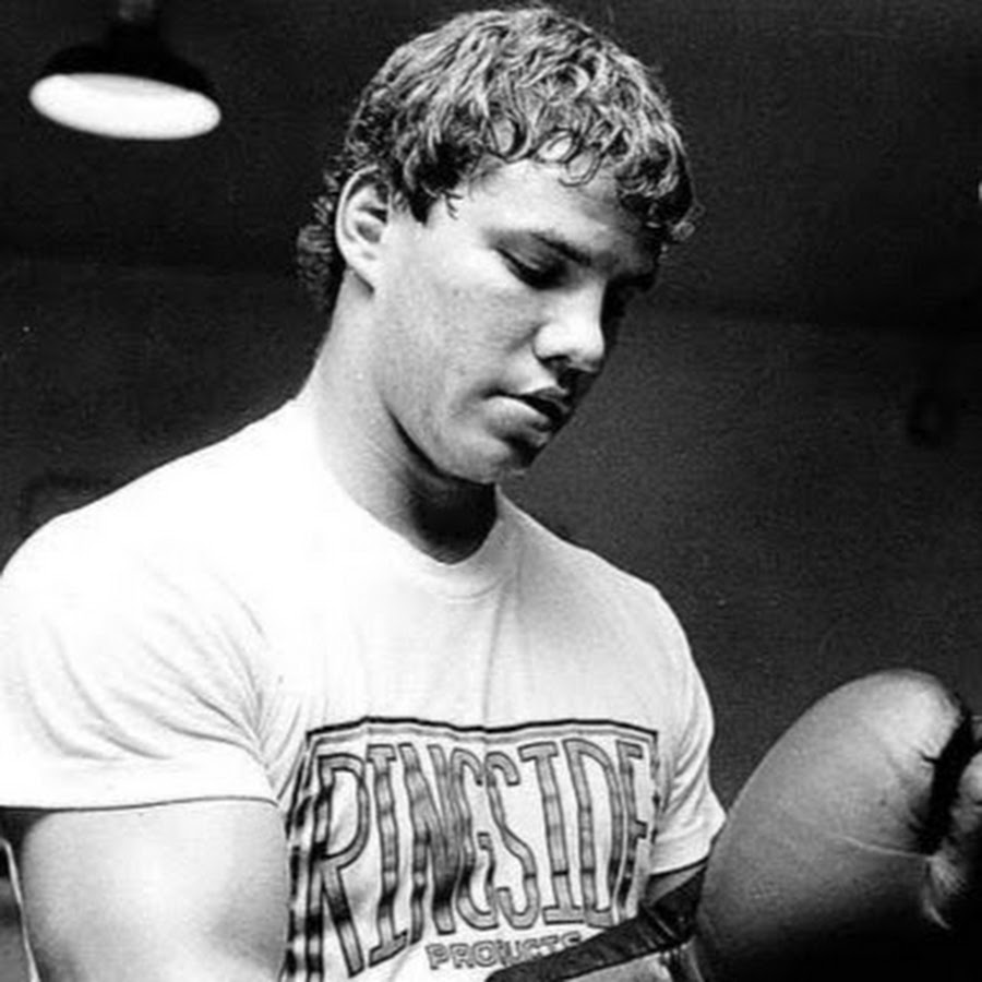 Tommy Gunn - YouTube