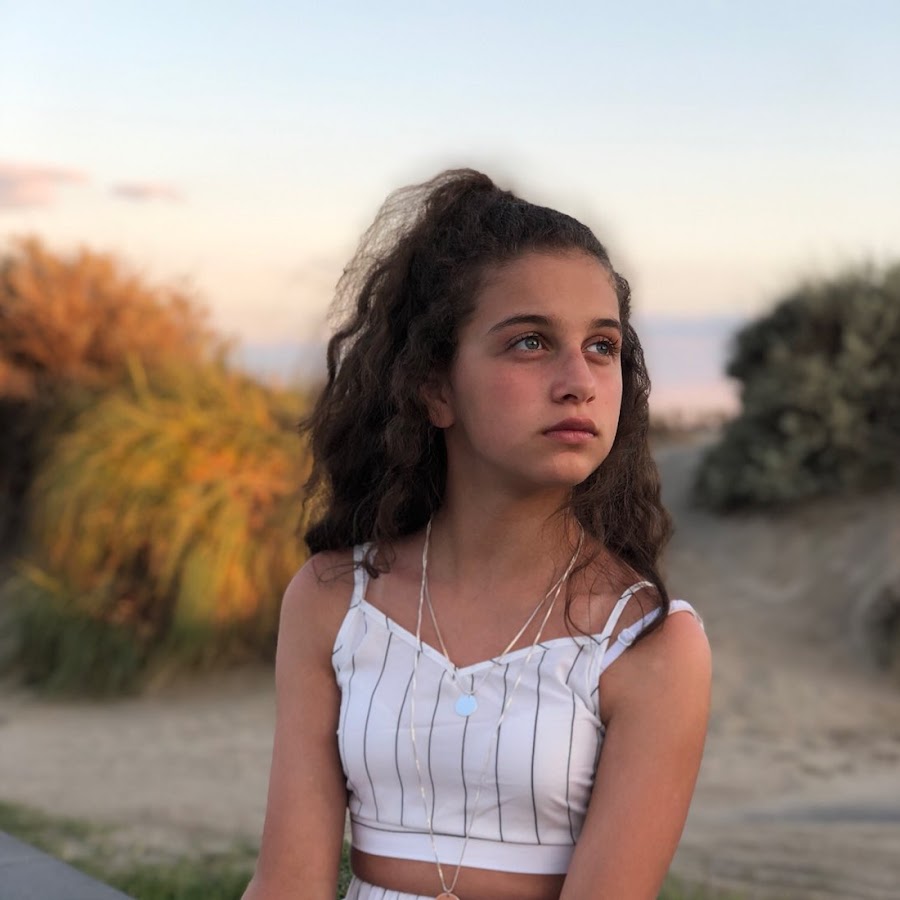 Eva It's Me - YouTube