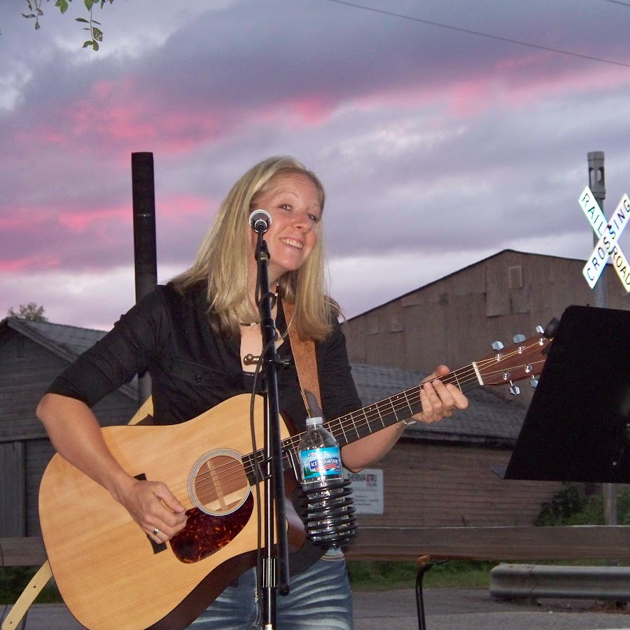 Jen Lawson - YouTube