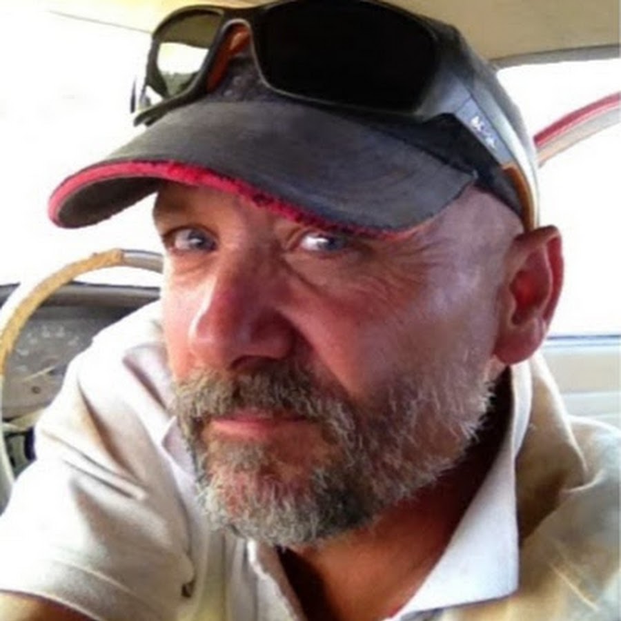 Aussie Bloke Prospector - YouTube