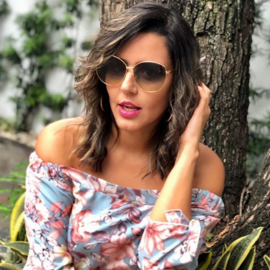 Laura Bonnelly - YouTube