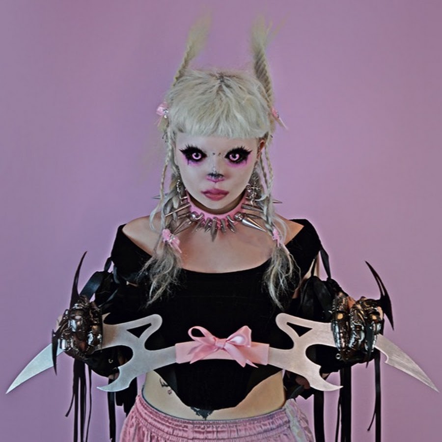 Jazmin bean - YouTube