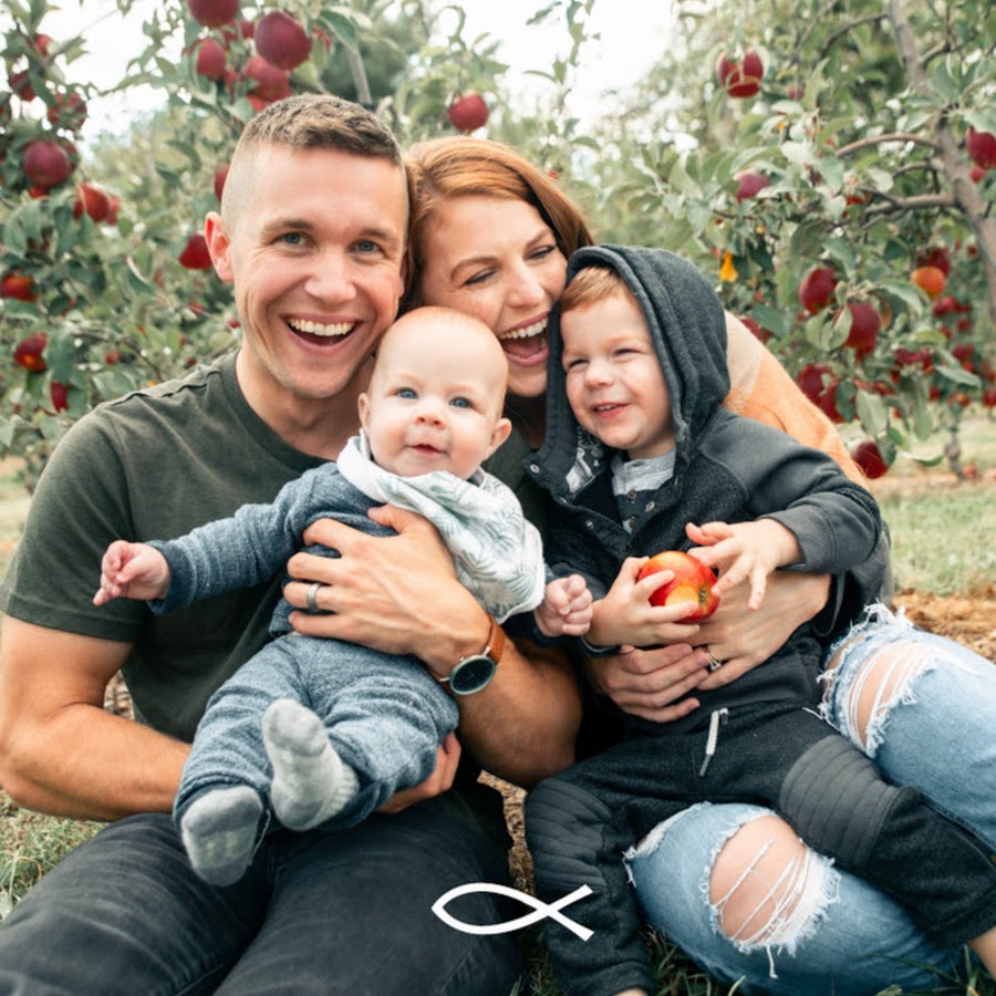 Earls Family Vlogs - YouTube