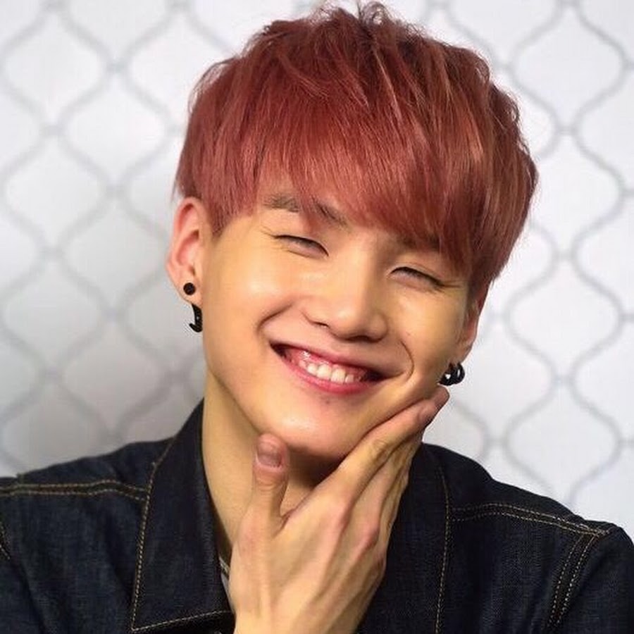 Yoongi’s Gummy Smile - YouTube