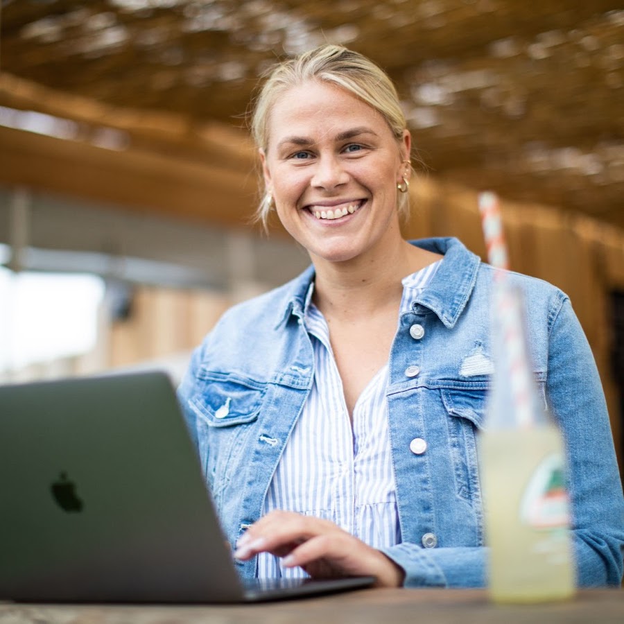 Christiane Reppe - YouTube