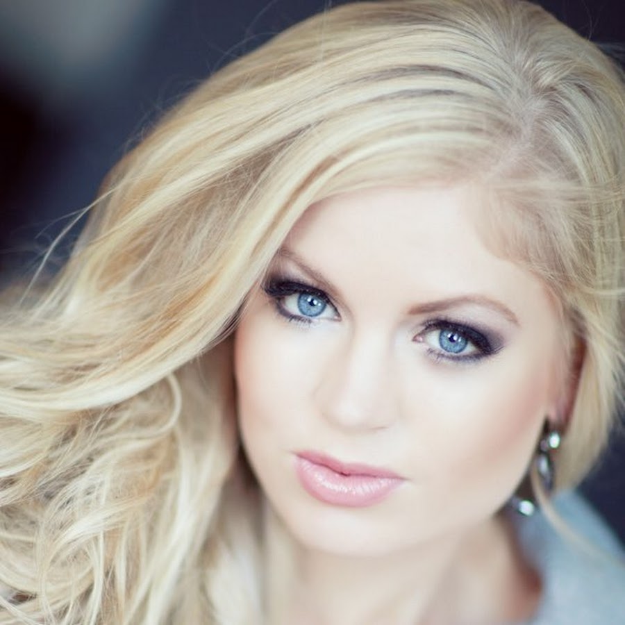 Holly Cameron, Singer - YouTube