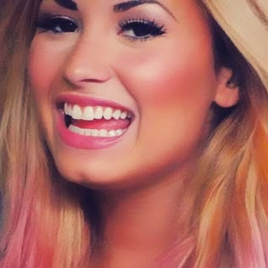 Anna Lovato - YouTube