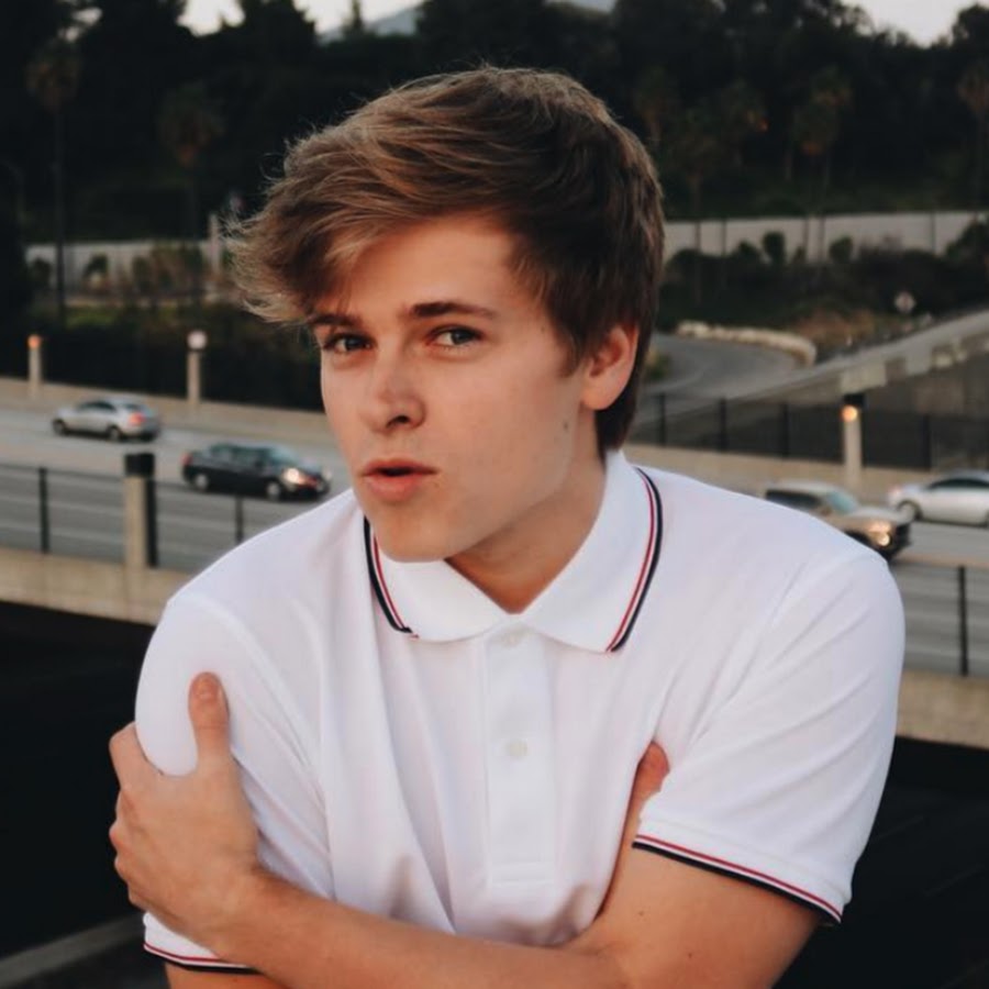 Luke Korns En Español - YouTube