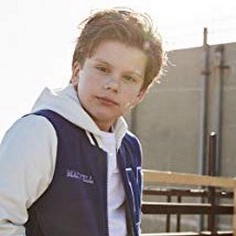 maxwell simkins - YouTube