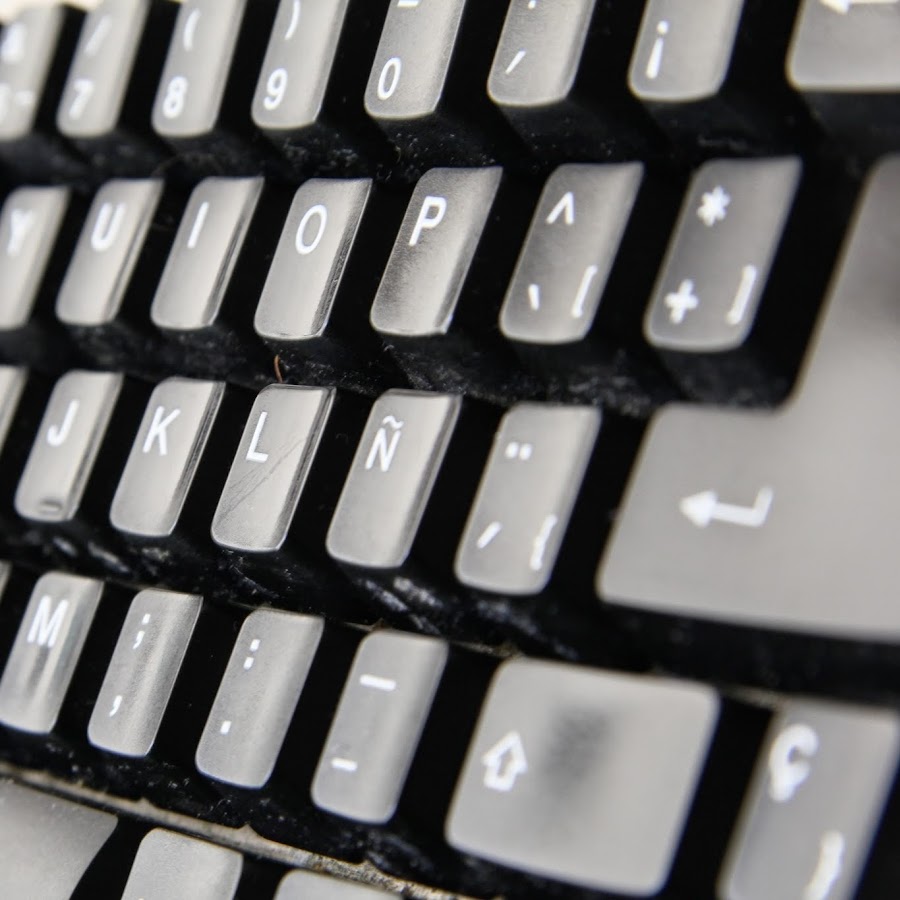 Official-Typing-Test.com - YouTube