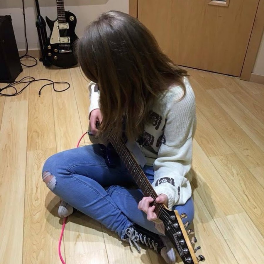 Daisy Phillips - YouTube