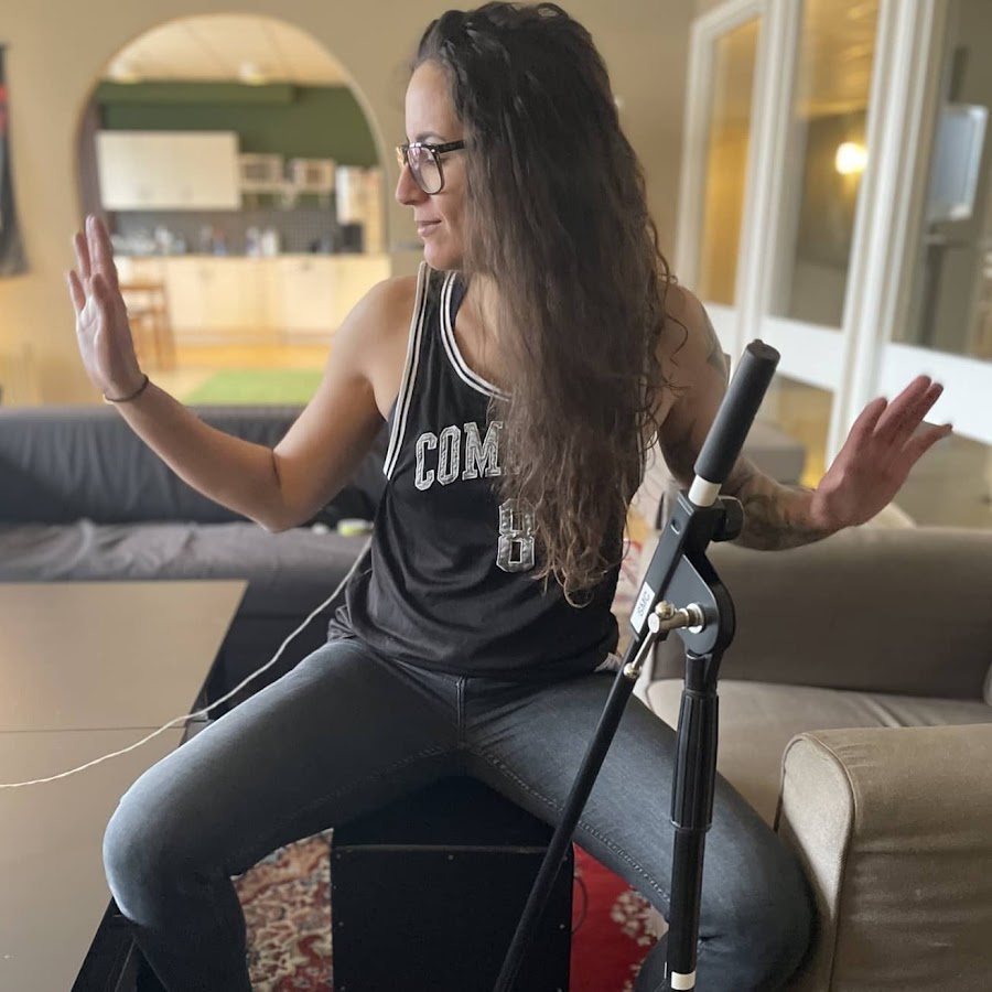 Lea Larsson - YouTube