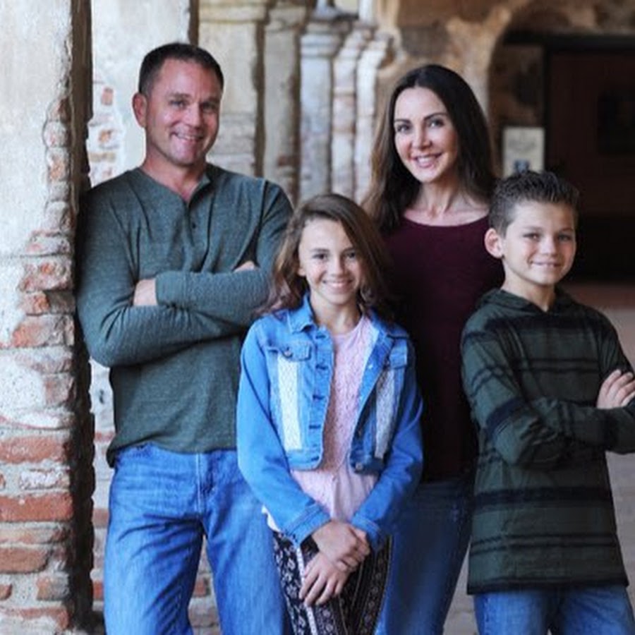 We Are The Davises CLUB - YouTube