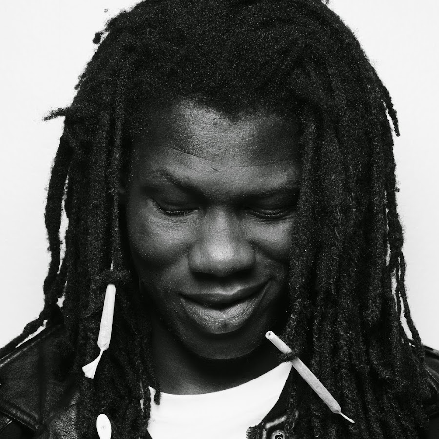 Doums L'Entourage - YouTube