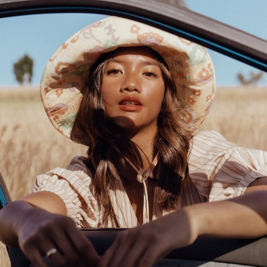 Sarah Azka - YouTube