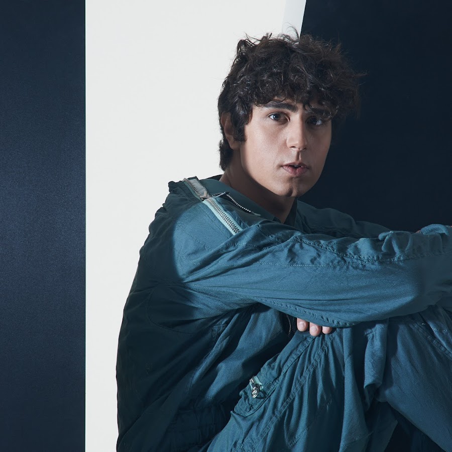 Kazy Lambist - YouTube