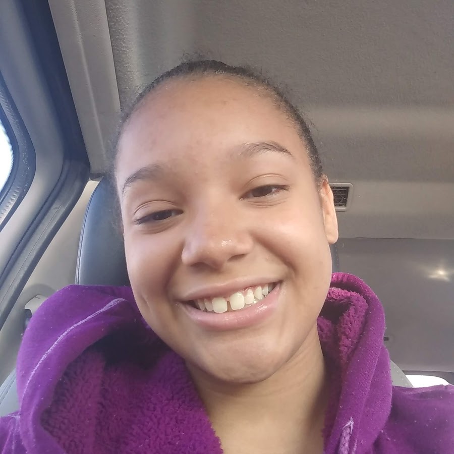 Keyaira the fox - YouTube