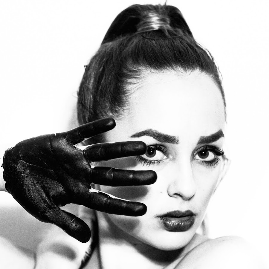 Maria Lynn - YouTube