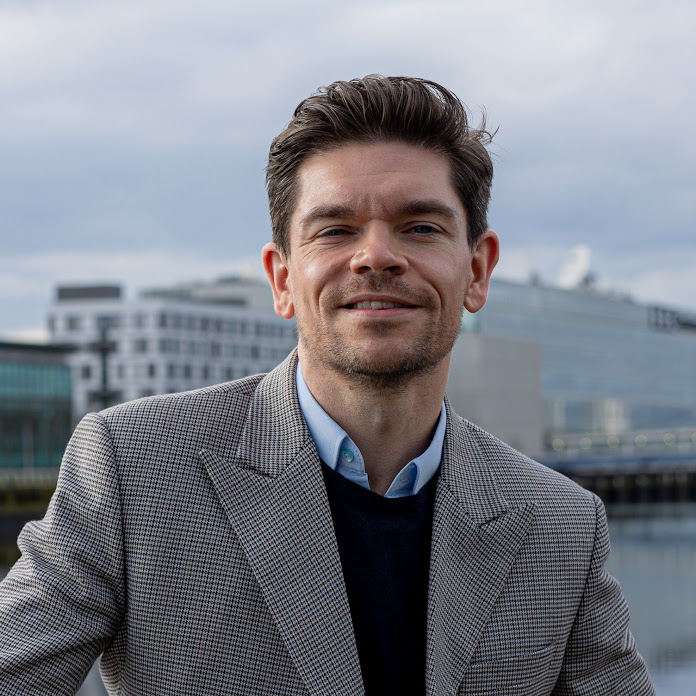 Robin James Net Worth & Earnings (2021)