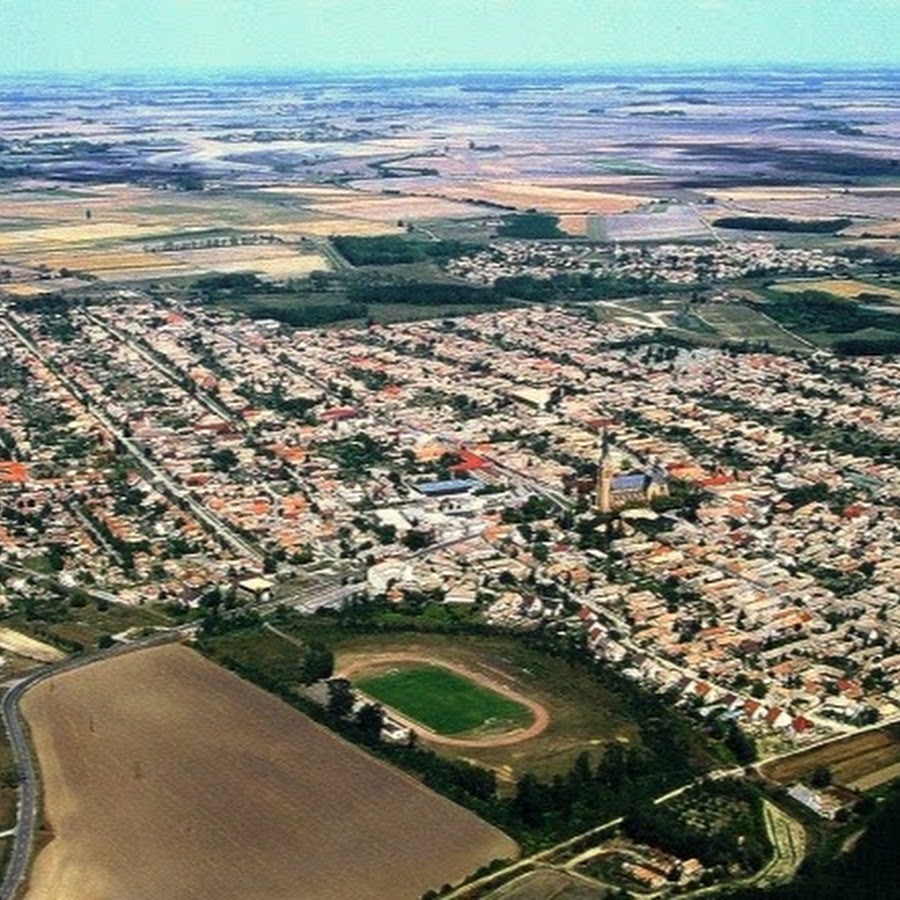 Bataszek City - YouTube