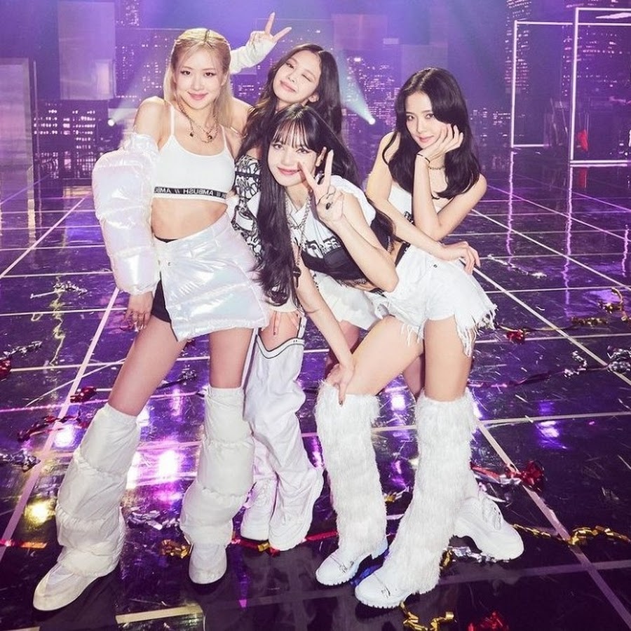 BLACKPINK BLINK - YouTube