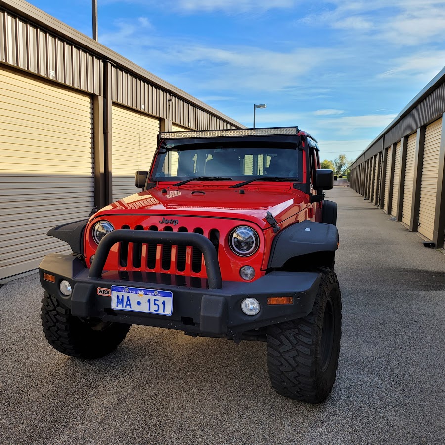 Jeep & Tech - YouTube