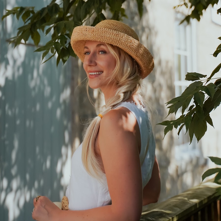 Amanda Weldon - YouTube