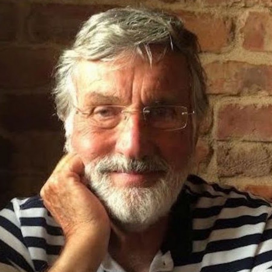 Graham Kerr - YouTube