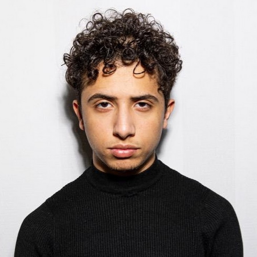 Obada sykh _ عبادة خير الدين - YouTube