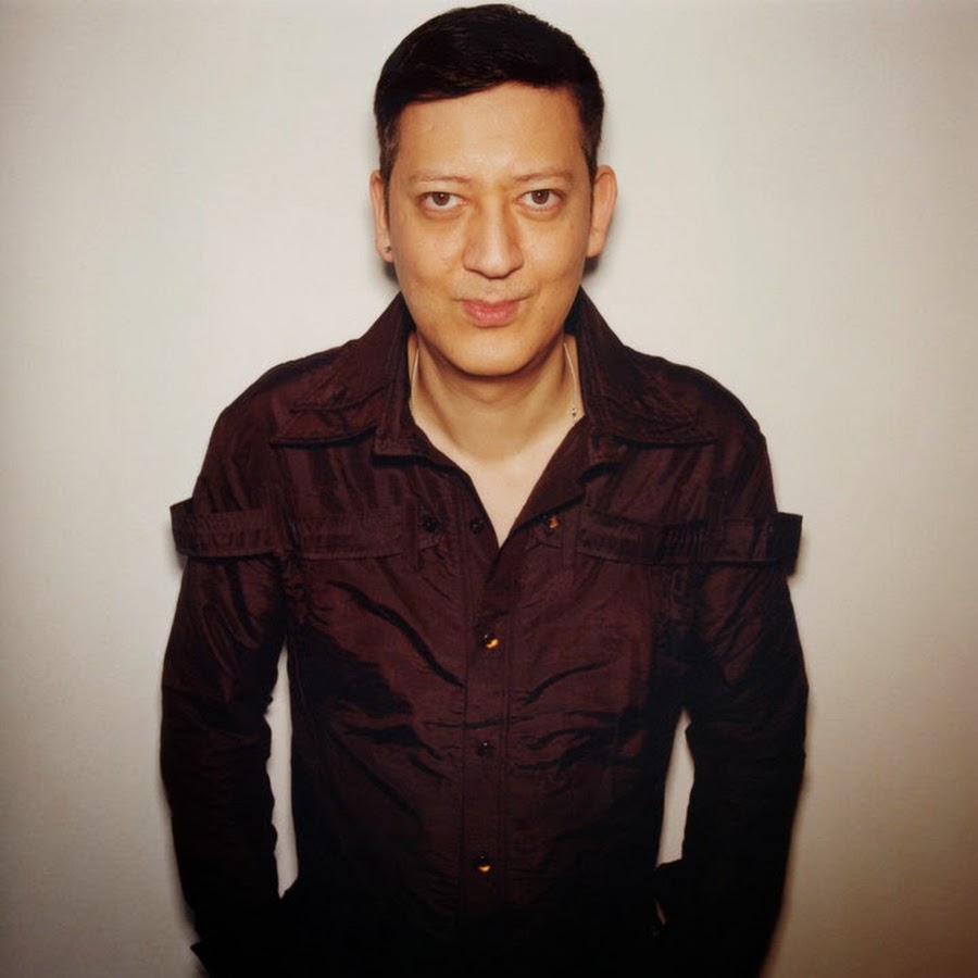 Mark Moore - YouTube