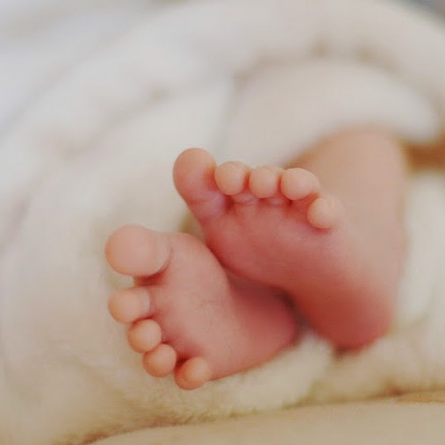 Ten Tiny-Toes - YouTube