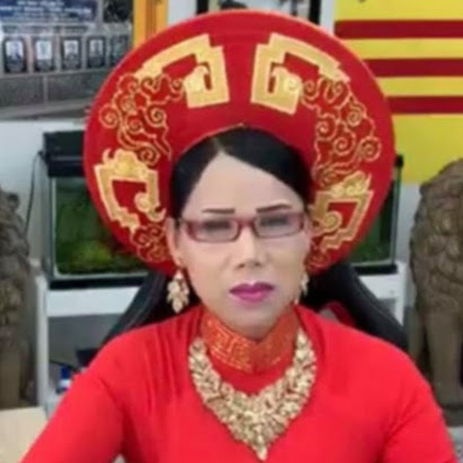 LISA PHAM Official - YouTube