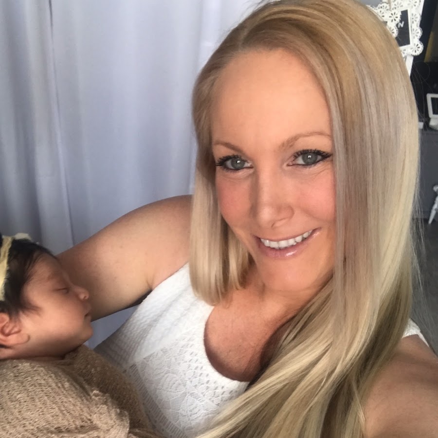 The Famous Mommy - YouTube