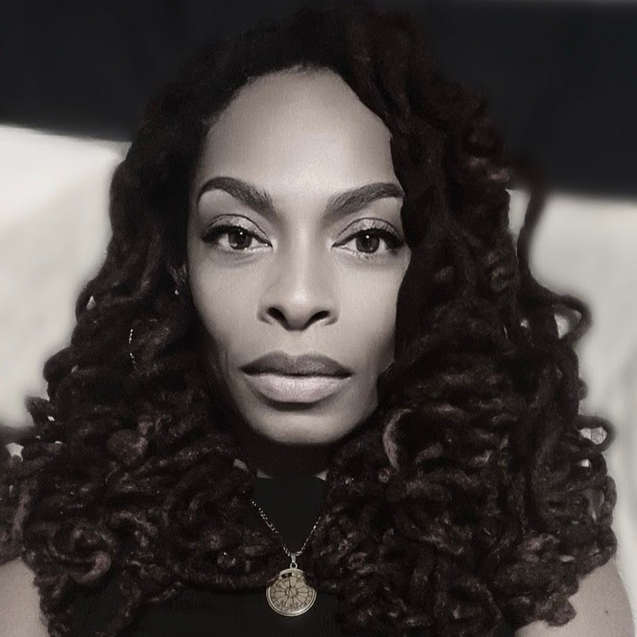 Nicole Renèe - YouTube