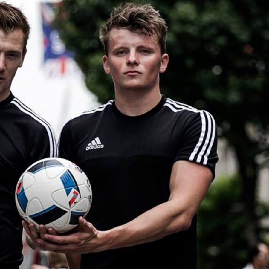 Jamie Knight - YouTube