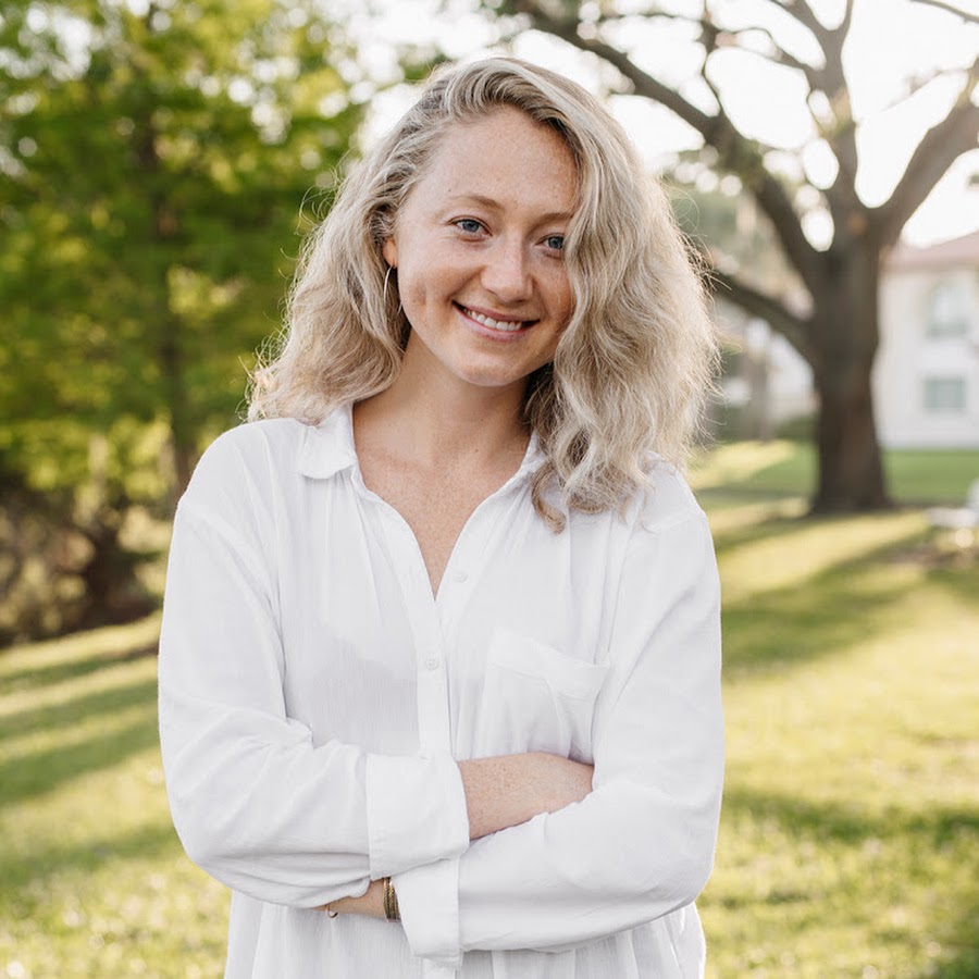 Hannah Aylward - YouTube