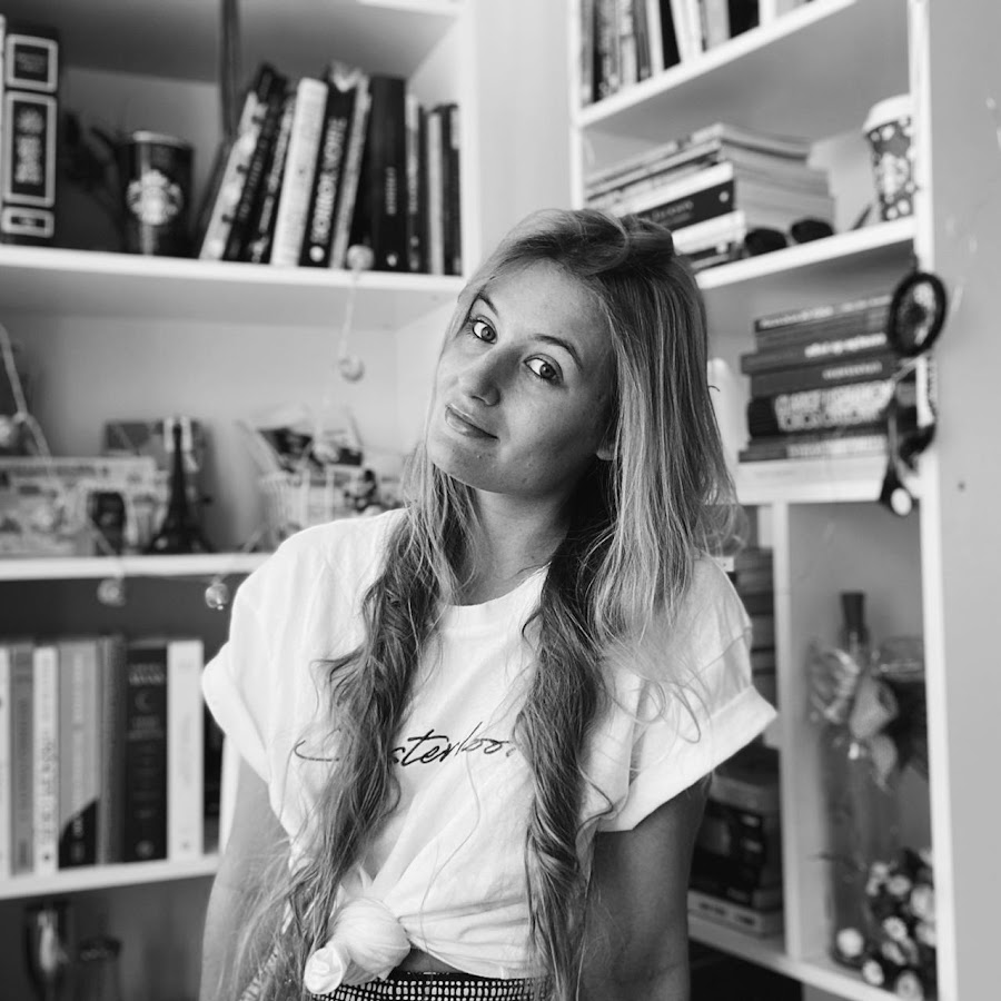 Laura Brand - YouTube