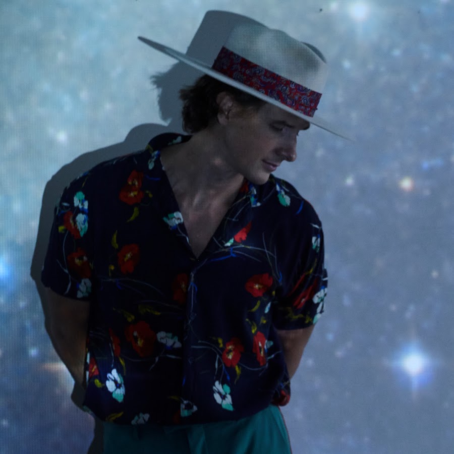 Stars Go Dim - YouTube