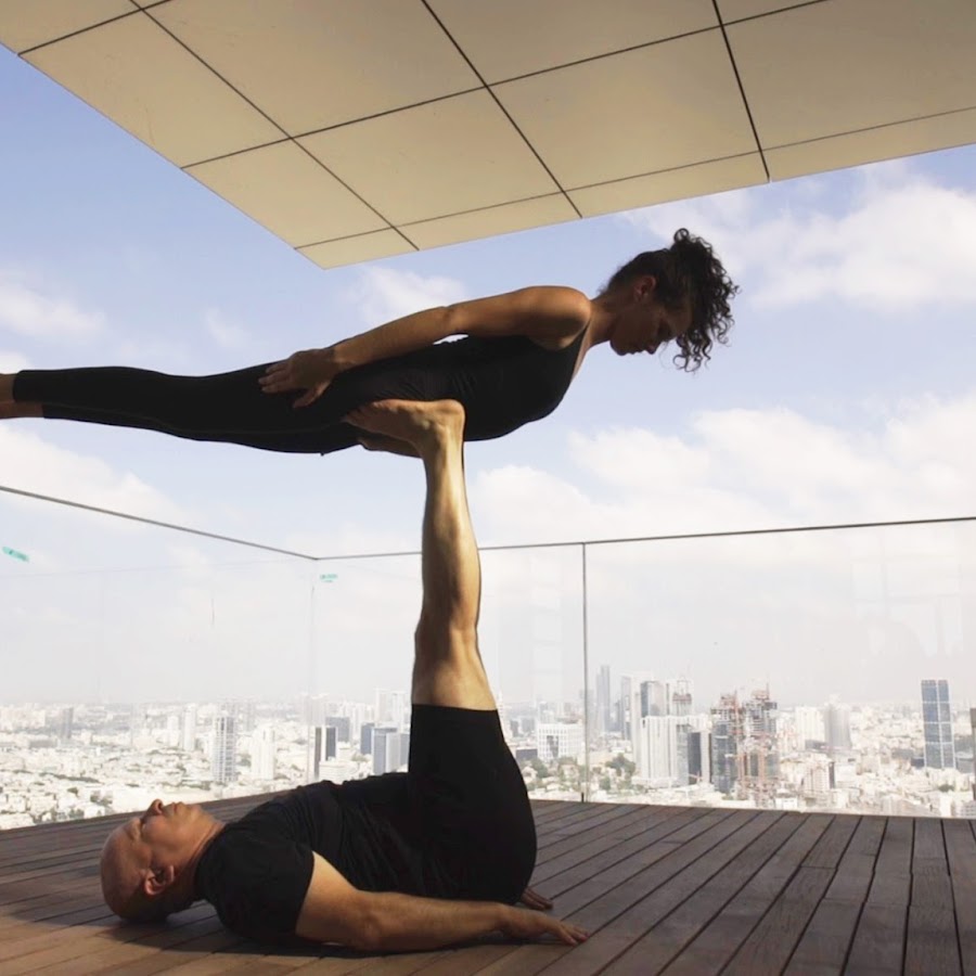 ACRO YOGA - YouTube