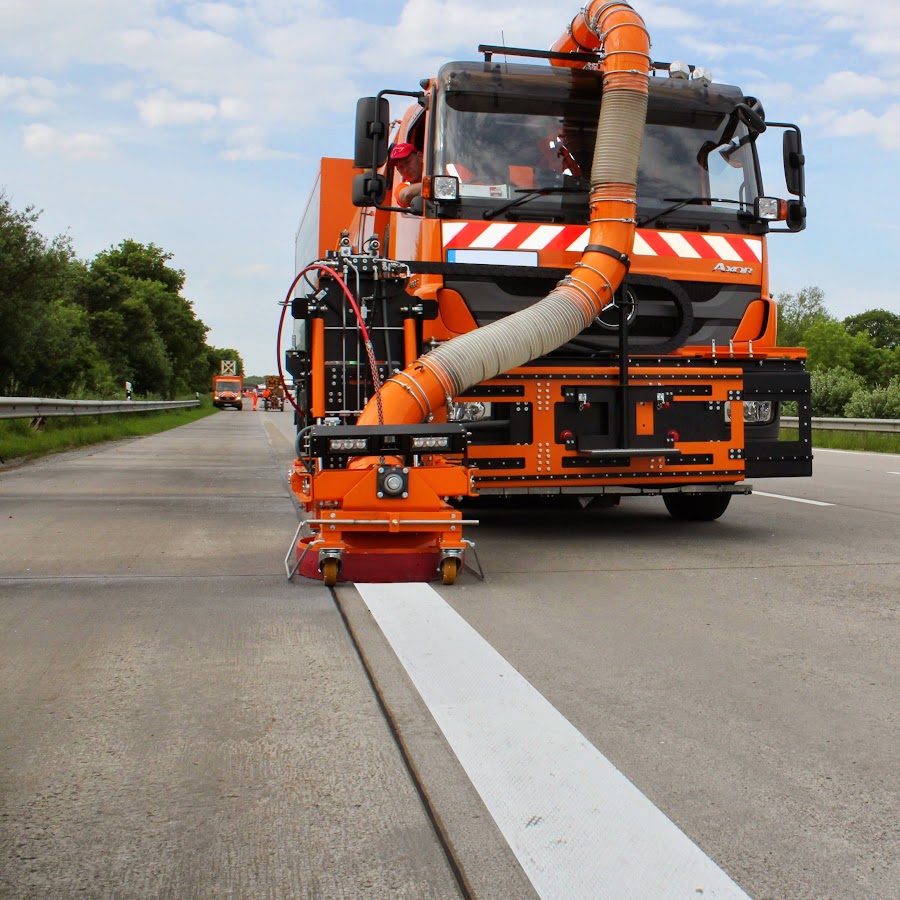 tl traffic-lines GmbH - YouTube