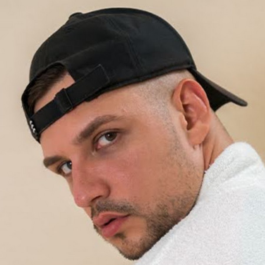 Slavik Junge - YouTube